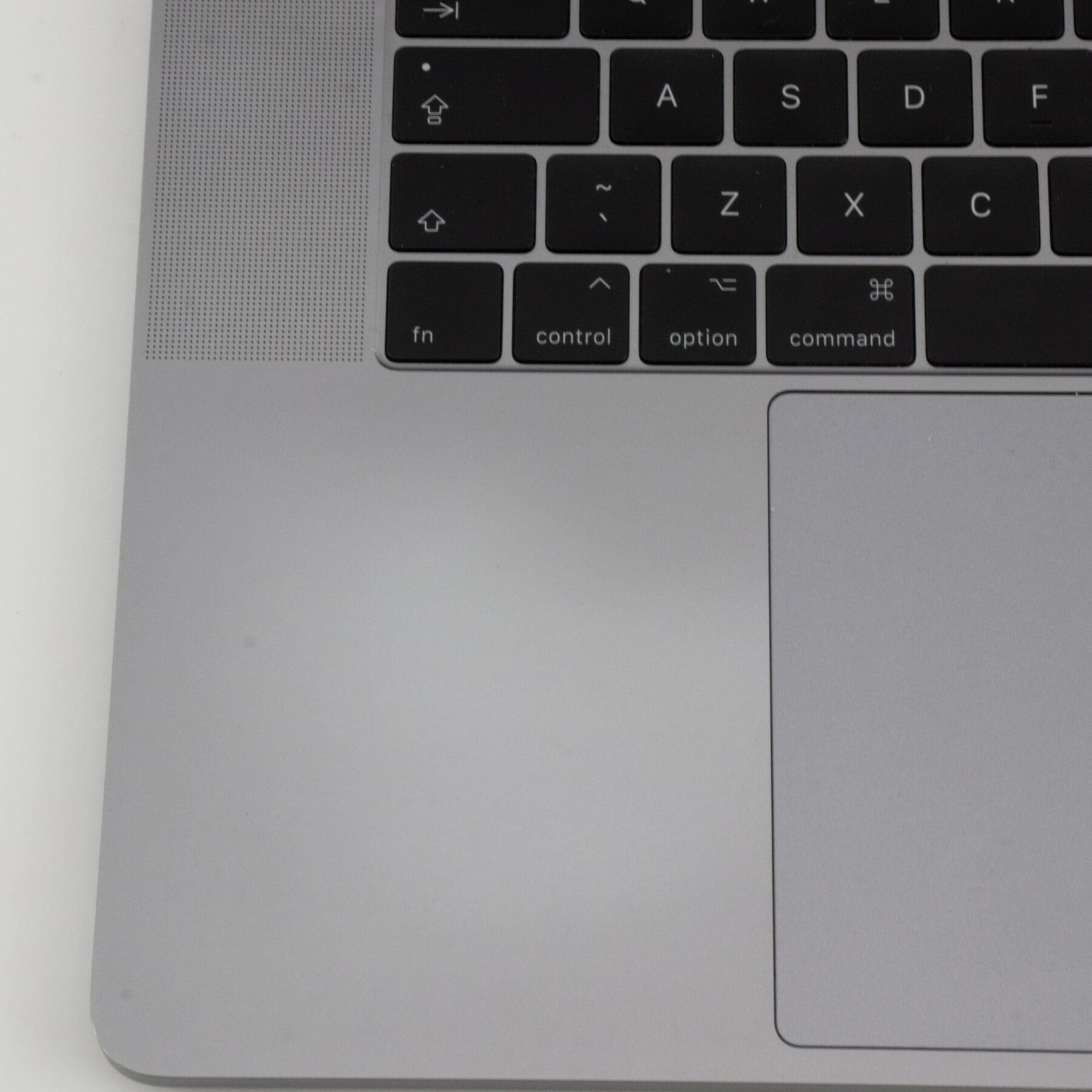 2017 Apple MacBook Pro 15-inch Intel i7 2.80 GHz 4-core 16GB 256GB ...