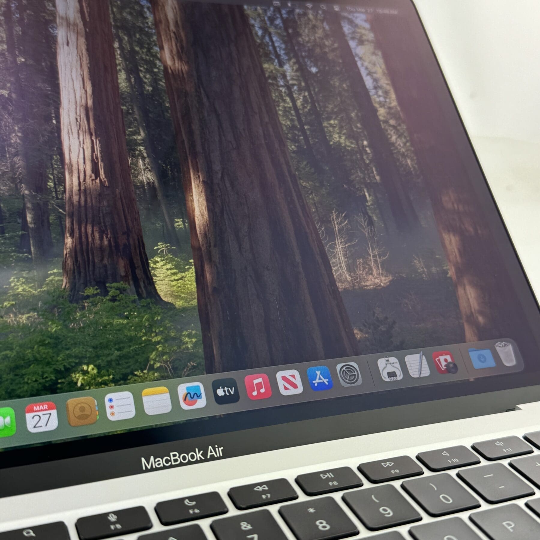 2020 Apple MacBook Air 13-inch M1 8GB 256GB - Silver - MacFinder